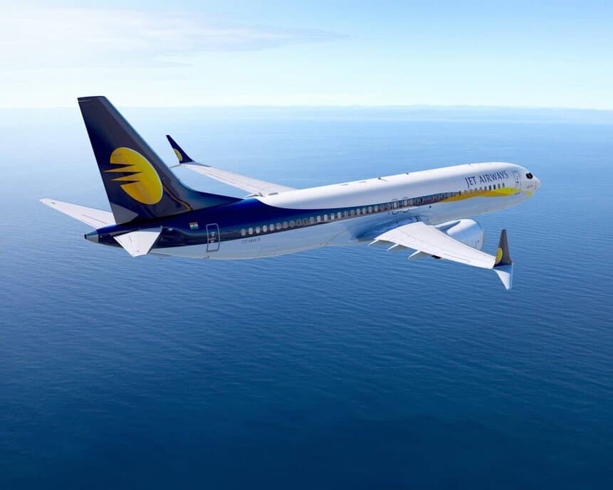 Bebê que nasceu em voo da Jet Airways ganha passagem de graça para toda ...