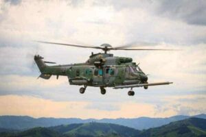 FAB tar emot helikopter kapabel att tanka under flygning och med ...