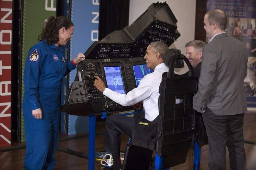 Obama visita projeto espacial da Boeing e SpaceX - Aeroflap