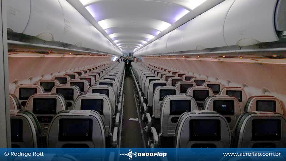 Tripulantes de Avianca Brasil ahora cuentan con tablets para facilitar ...