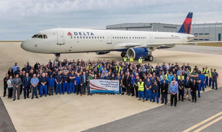 Airbus entrega el avión número 50 de la familia A320 producido en ...