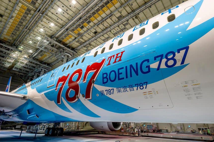 Boeing delivers the 787th Boeing 787 Dreamliner