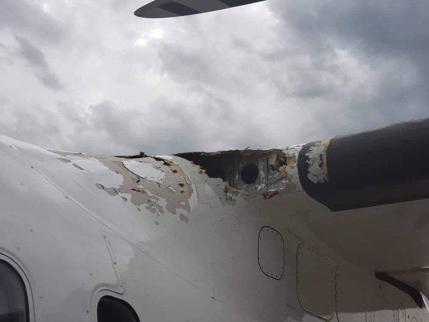 Turboprop lands with several damages after going through a hail storm ...
