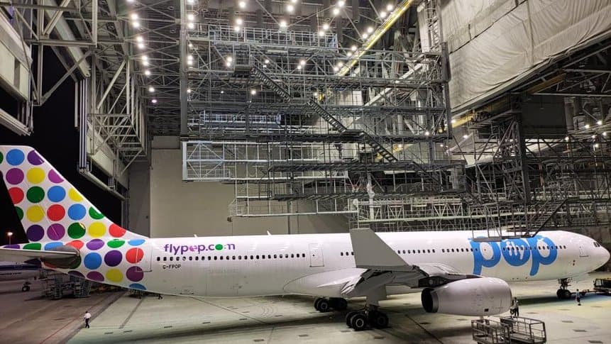 Conheça o novo e colorido Airbus A330 da Flypop