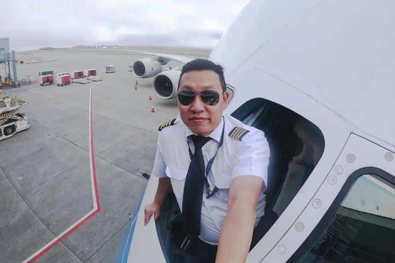 China Southern honors Airbus A380 pilot who spent 189 days in isolation ...