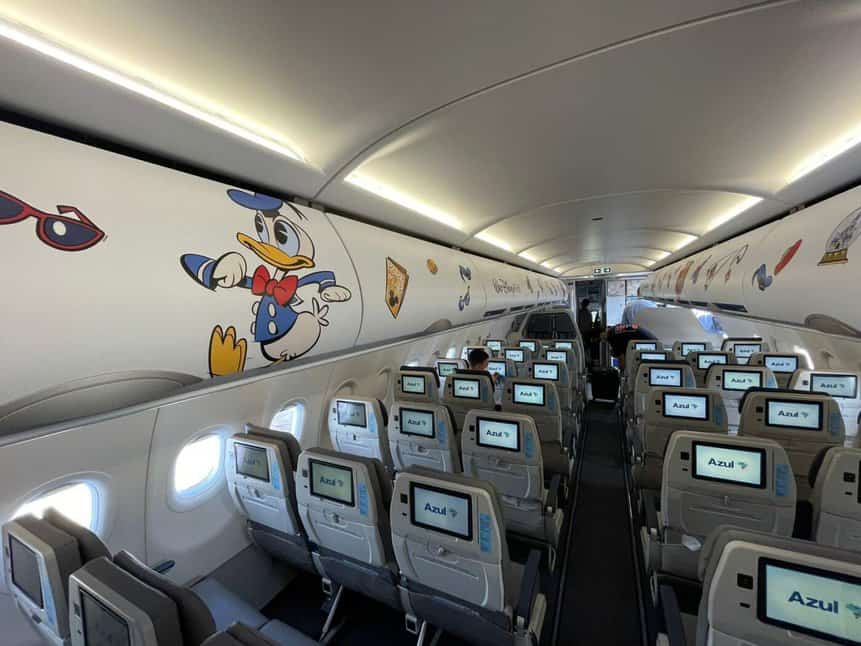 Fotos: Azul inicia voos com A320neo inspirado em Pato Donald