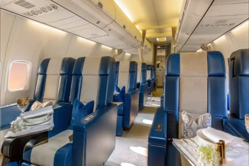 Veja o interior do Boeing 737 luxuoso utilizado pelo Presidente da ...