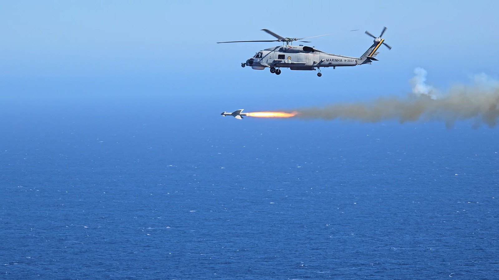 Navy conducts training with bombs and missiles in Rio de Janeiro - Aeroflap