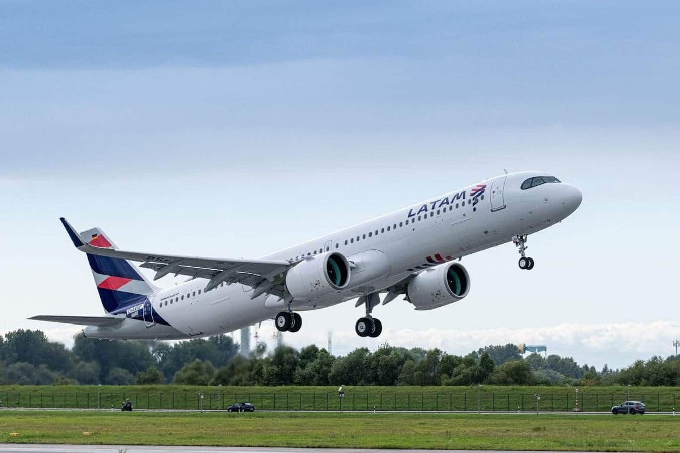 LATAM inaugura rota São Paulo-Fernando de Noronha com 100% de ocupação ...