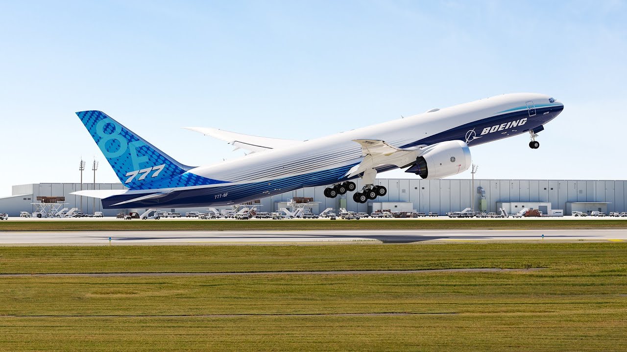 Boeing inicia montagem final do primeiro 777-8 Freighter em Everett