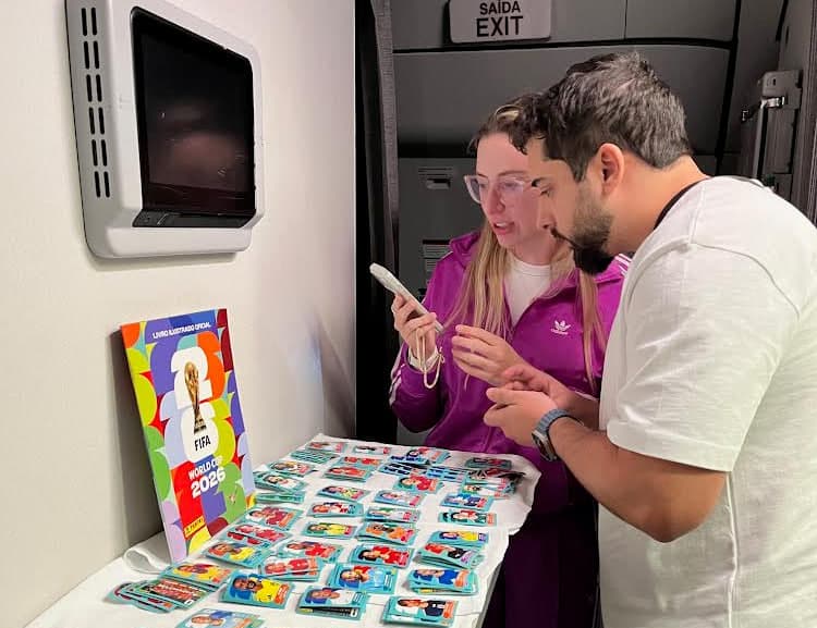 Azul surpreende passageiros e transforma voo para Orlando em “feira” de ...