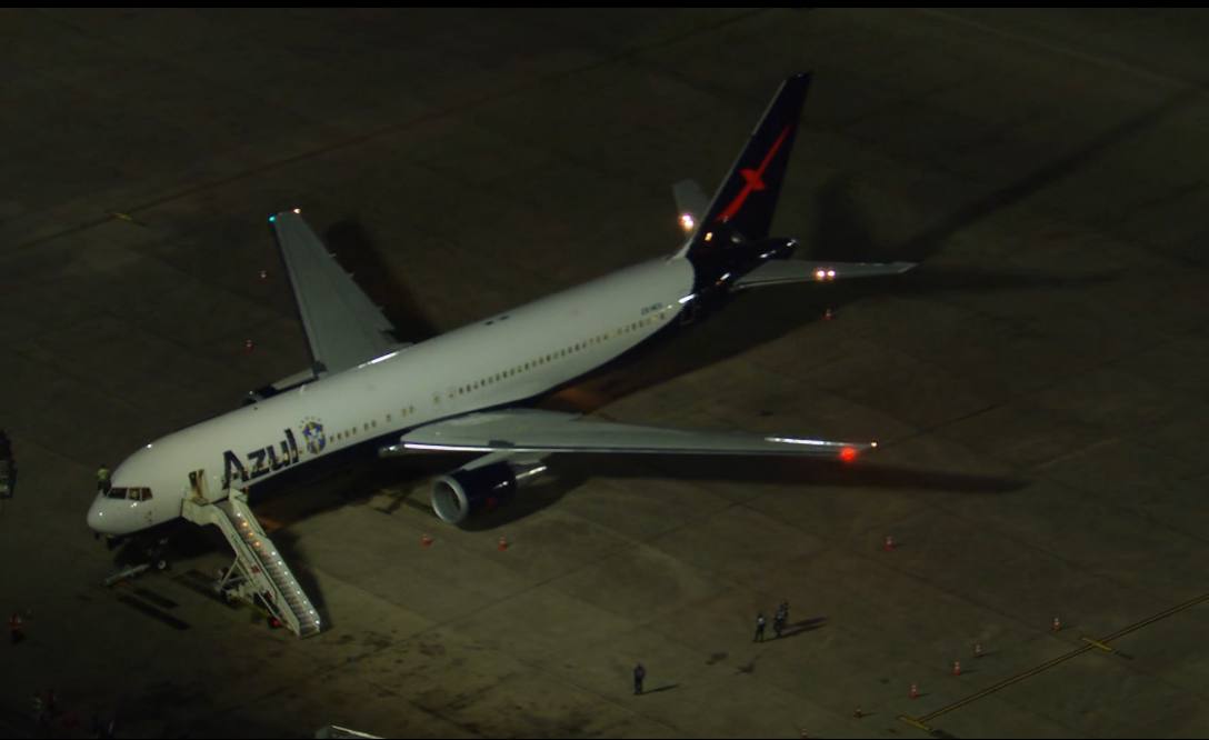 In real time: Brazilian National Team's VIP Boeing 767 begins mission ...